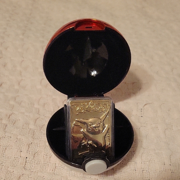 Pokémon | Toys | Pokemon Pikachu 23k Card 25 Red And Black Trading Card ...